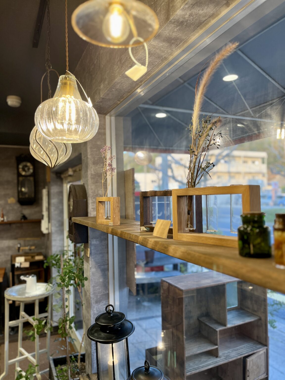 【緊急独占インタビュー】全国で人気の｢くらしの道具屋 TUKURITE｣（安佐北区落合）に突撃。いま家具再生の取り組みに力を入れているらしい。 | まるごとGO！｜毎日の暮らしに情熱を。